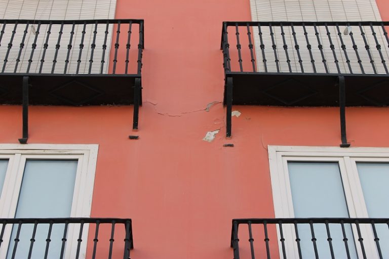 ETICS. EXTERNAL THERMAL INSULATION COMPOSITE SYSTEM - Tabihaus